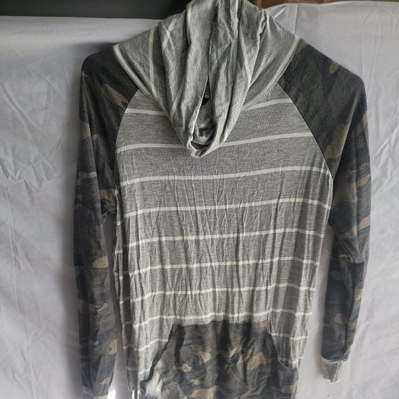 7th Ray | Tops | 7th Ray Camo White And Gray Long Sleeve Cowl Neck ...